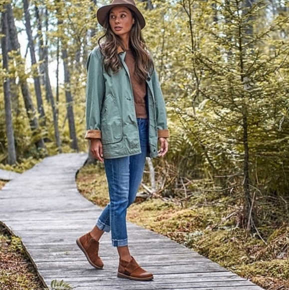 Born | Shoes | Born Tora Distressed Leather Booties | Poshmark